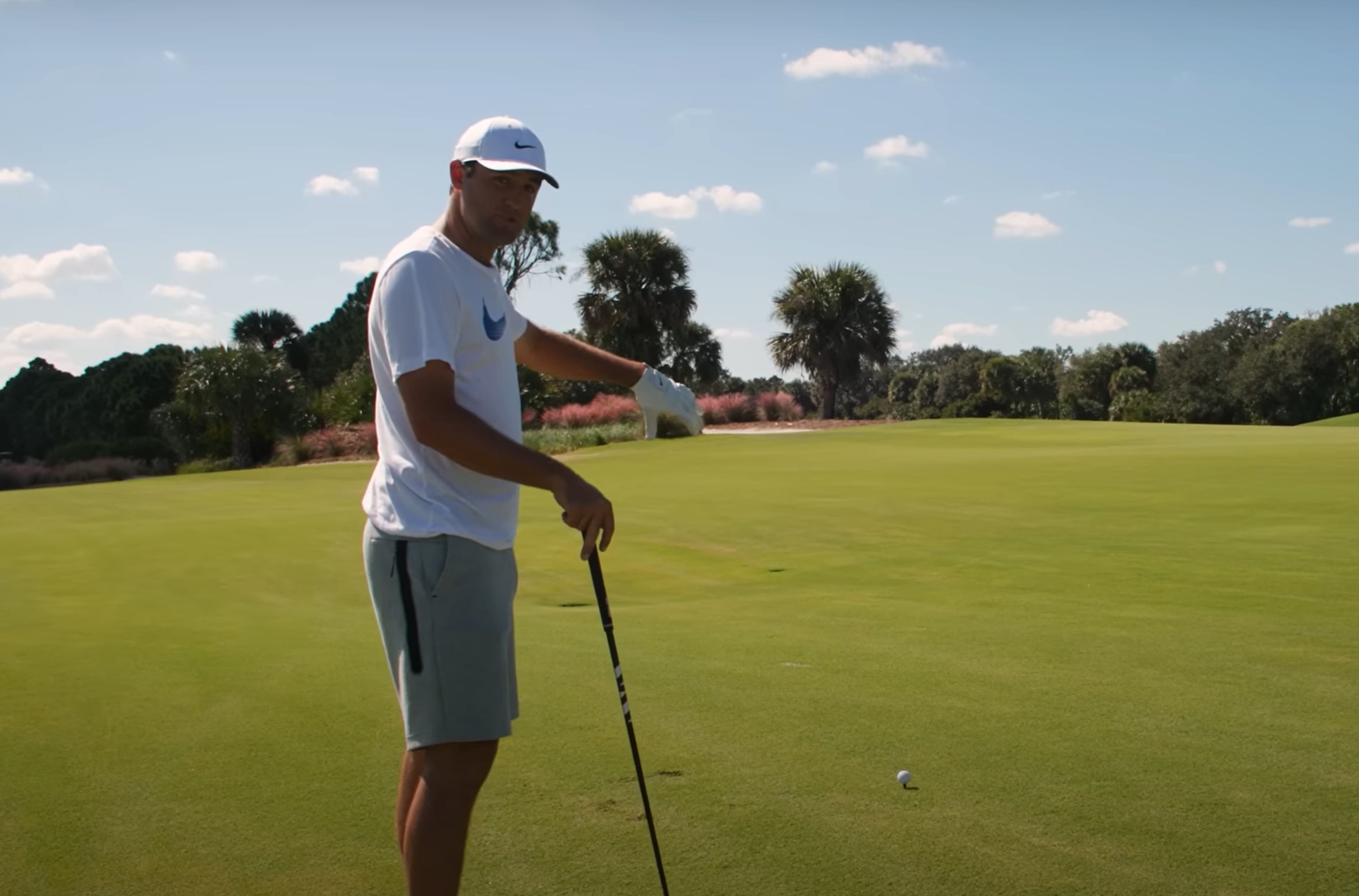 Scottie Scheffler Teaches Us How to Hit the Rope Hook with a 3-Wood ...